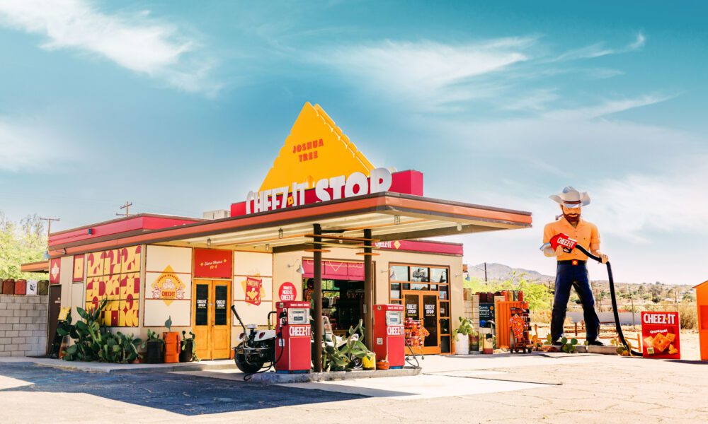 INTRODUCING THE CHEEZ-IT® STOP - FEATURING 'THE WORLD'S FIRST AND ONLY ...